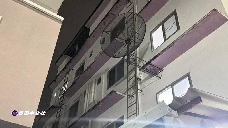 泰国女子发现猫异常害怕，回看监控发现男子爬窗入室 | 泰国中文社